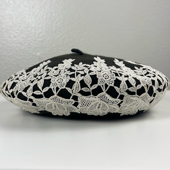 Accessories | Vintage Lace Wool Beret One Size Fits Most Black White ...